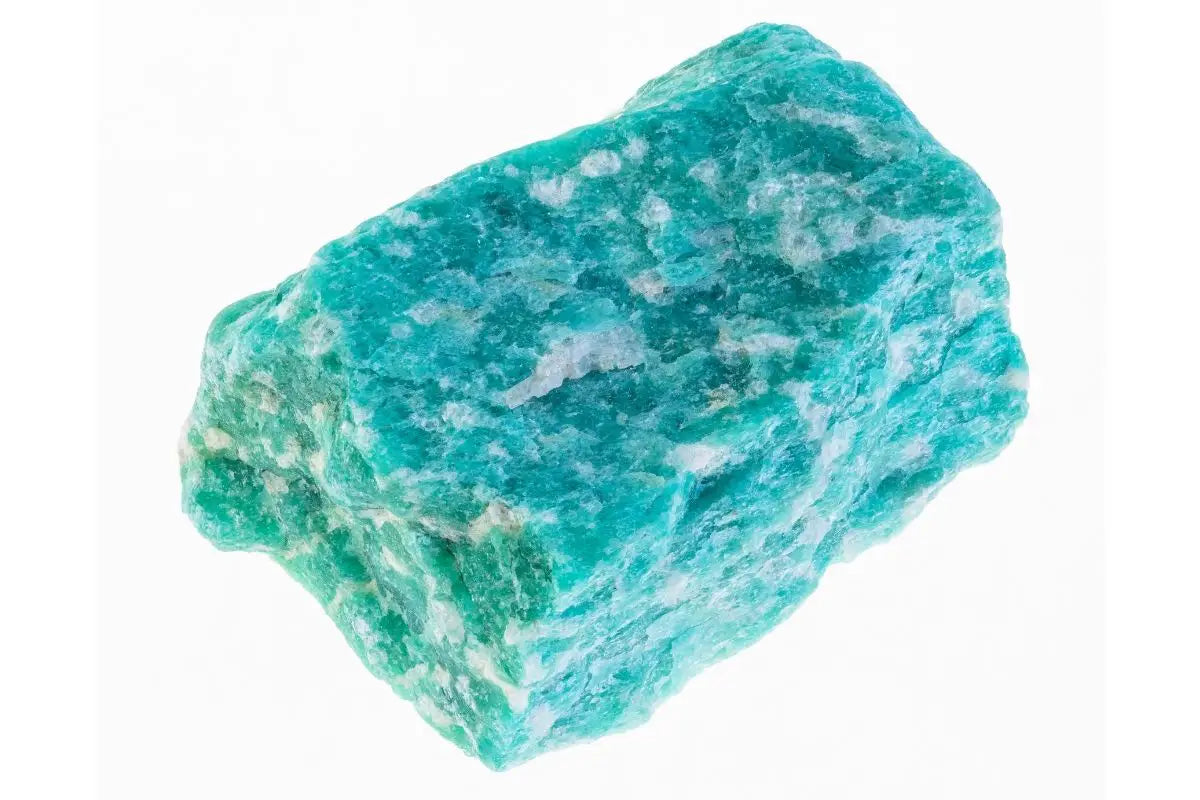 A Guide To The Amazing Amazon Crystal – Hello Fearless