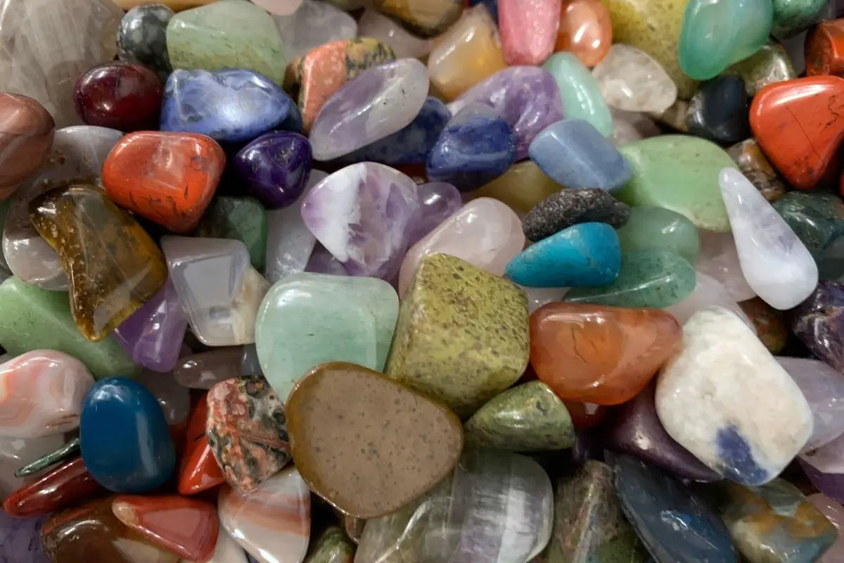 Focus On Positivity: 18 Crystals For Mental Health – Hello-Fearless
