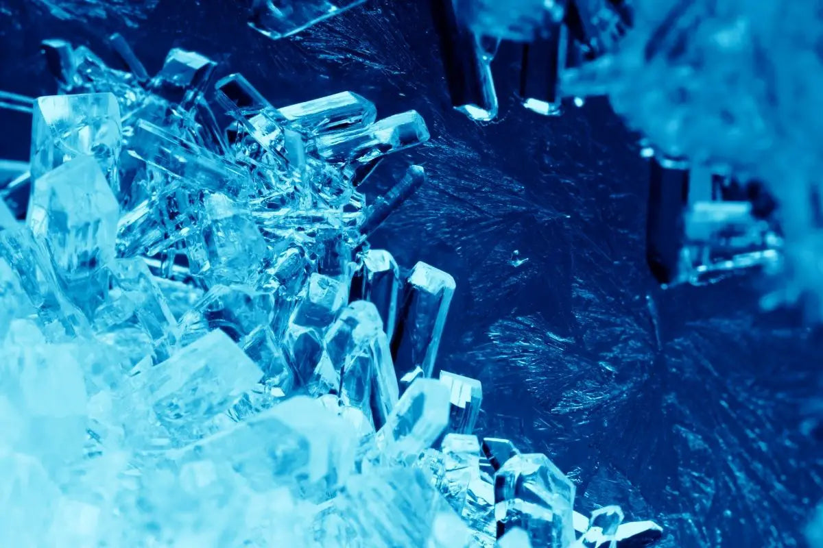 Out Of The Blue - A Guide To The Most Brilliantly Blue Crystals – Hello ...